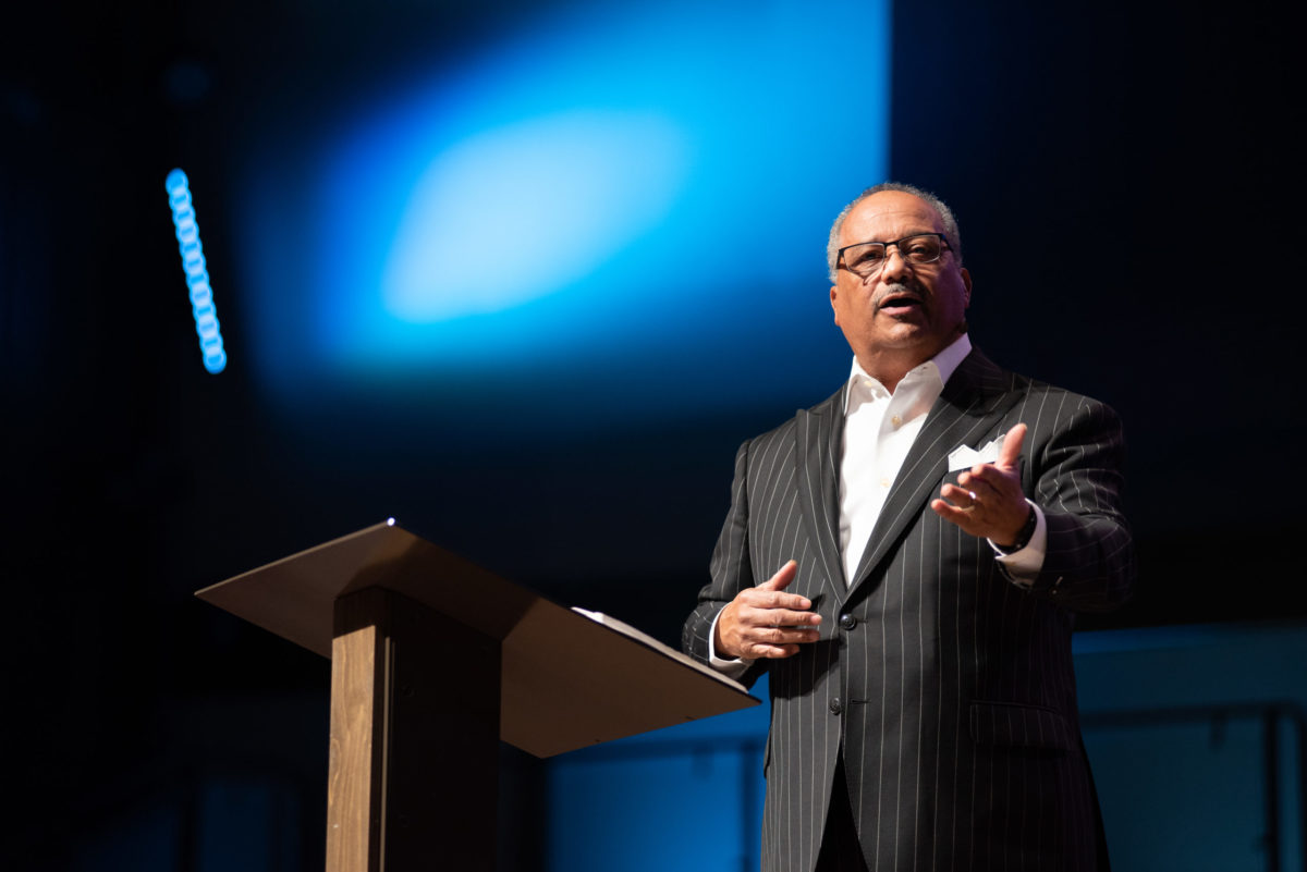 Carter honored with legacy award during evening session of Pastors Conf ...