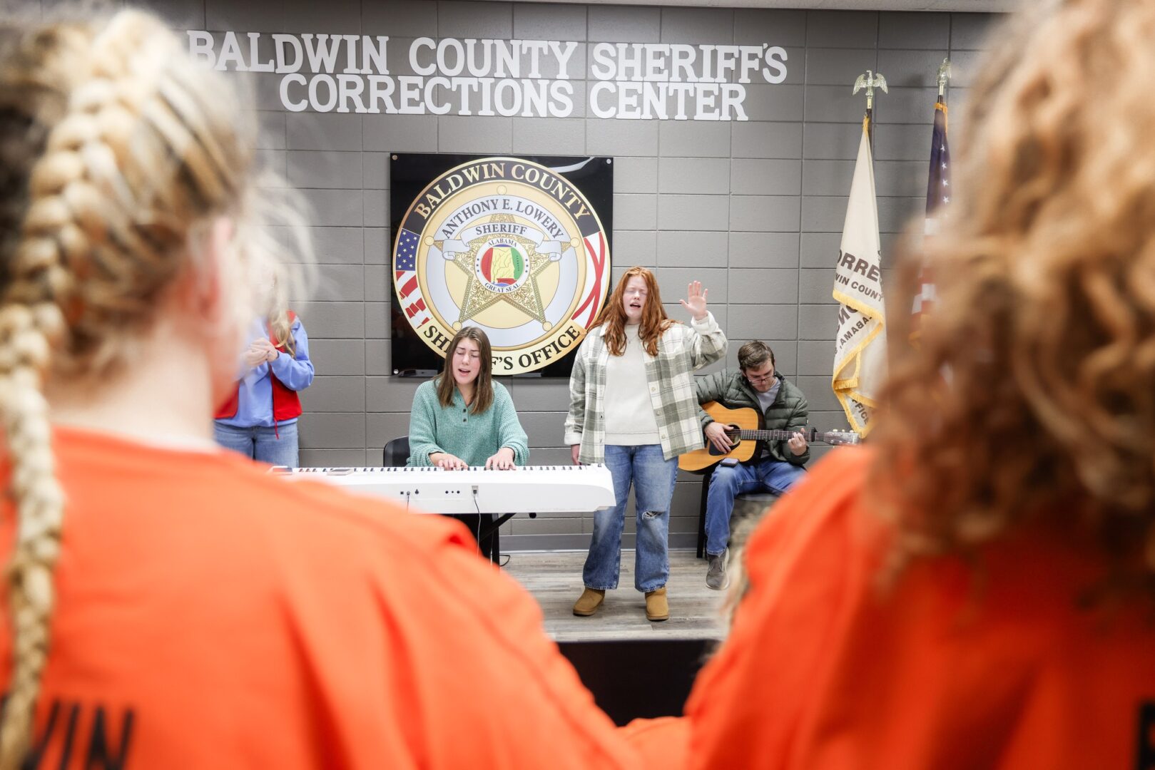 Not forgotten: College students lead live worship for inmates | The ...
